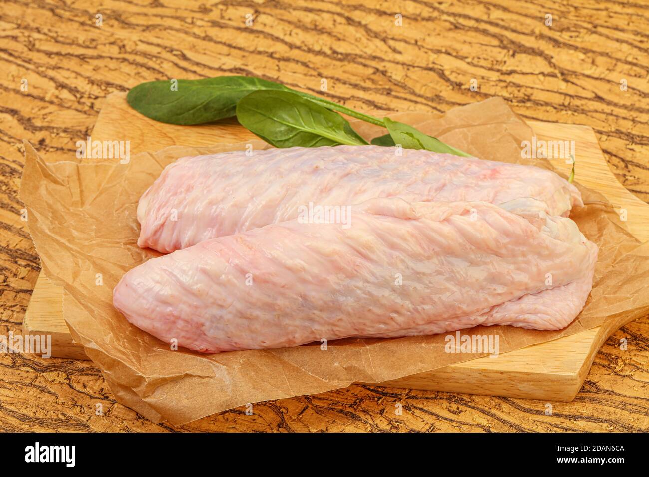 Raw turkey wings ready for cooking Stock Photo - Alamy