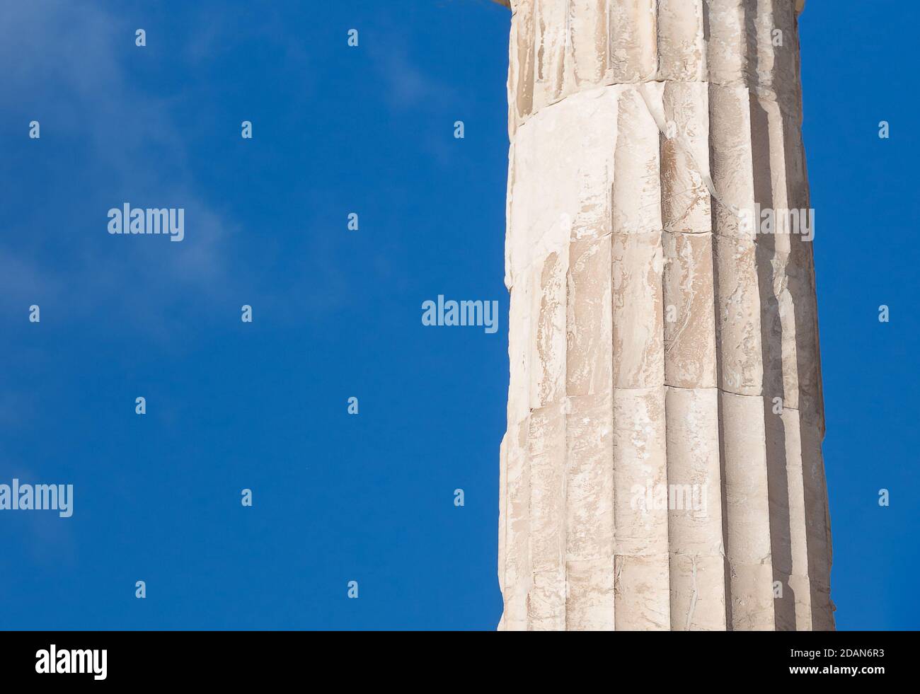 Ancient greek column element hi-res stock photography and images - Alamy
