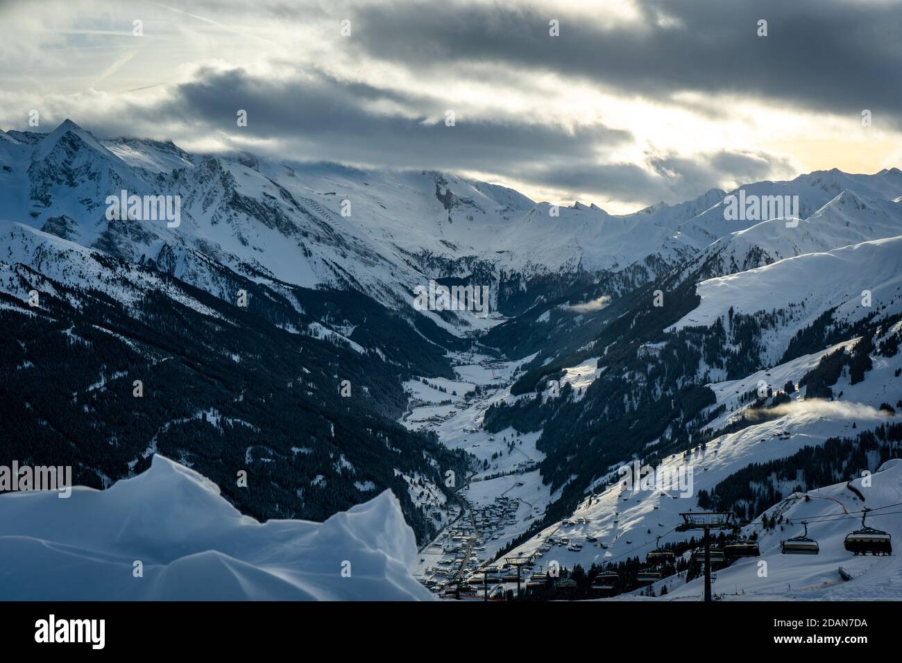 Point view snowy glacier in hi-res stock photography and images - Alamy