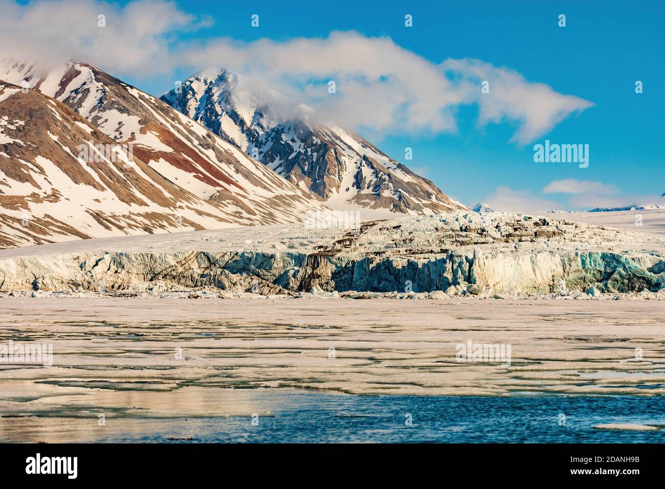 Field of ice in Svalbard Stock Photo - Alamy