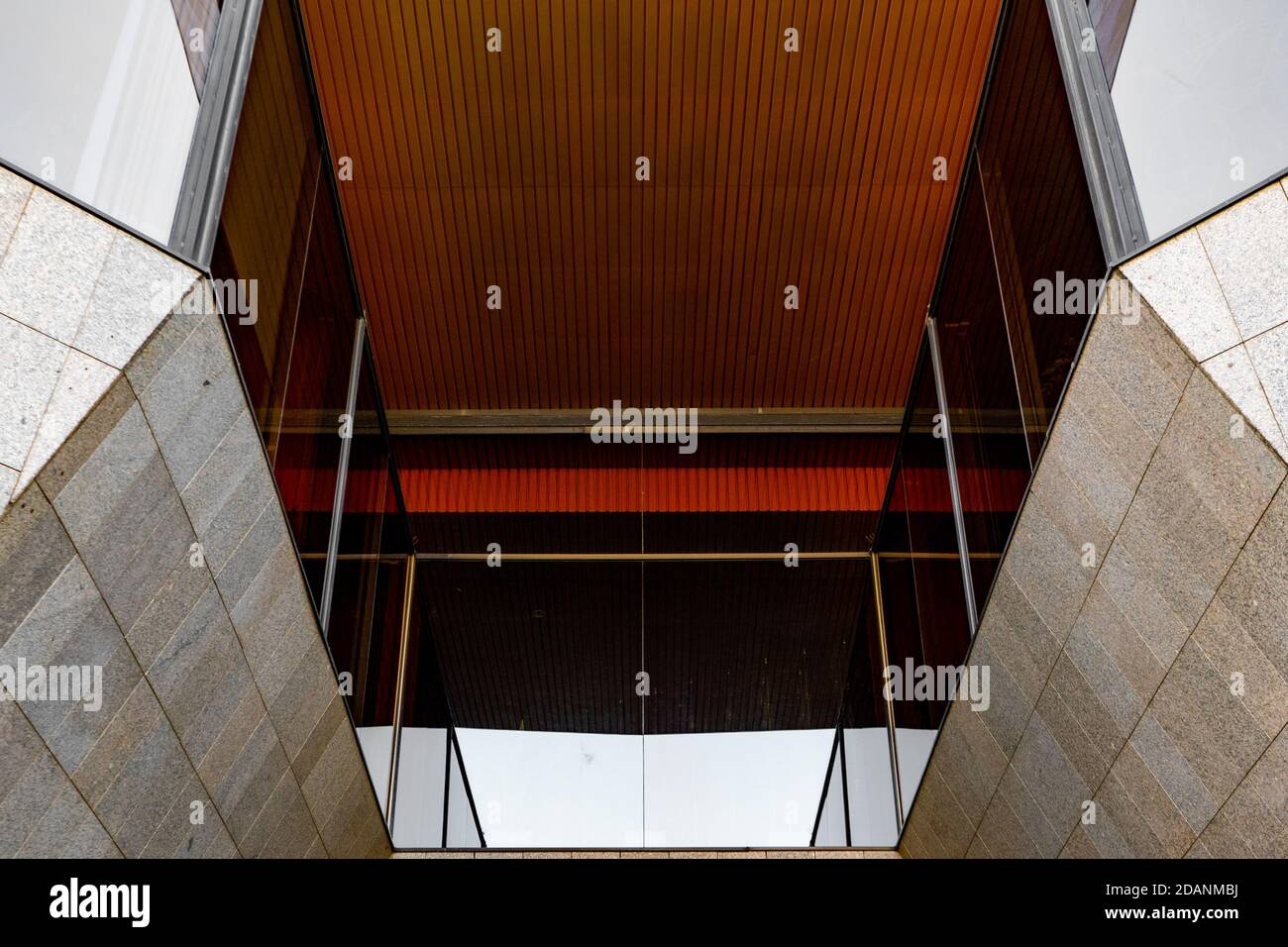 Abstract building form shapes hi-res stock photography and images - Alamy
