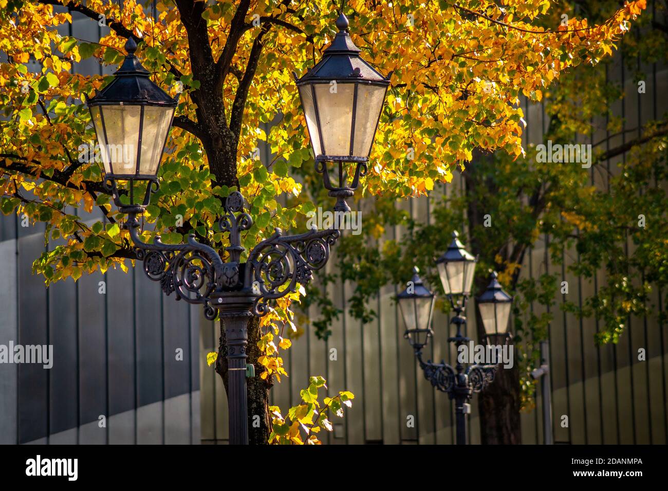 Autumn time street lamp hi-res stock photography and images - Alamy