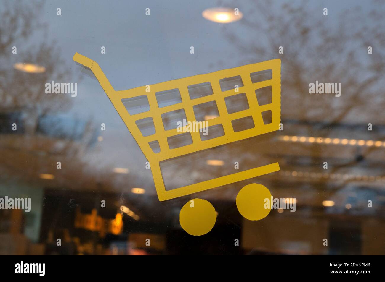 Jumbo trolley hi-res stock photography and images - Alamy