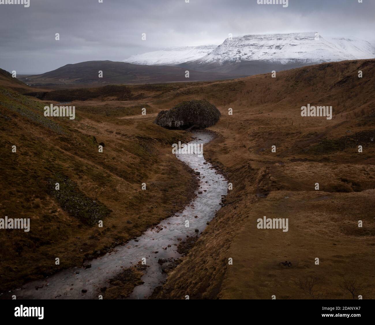 Helgufoss hi-res stock photography and images - Alamy