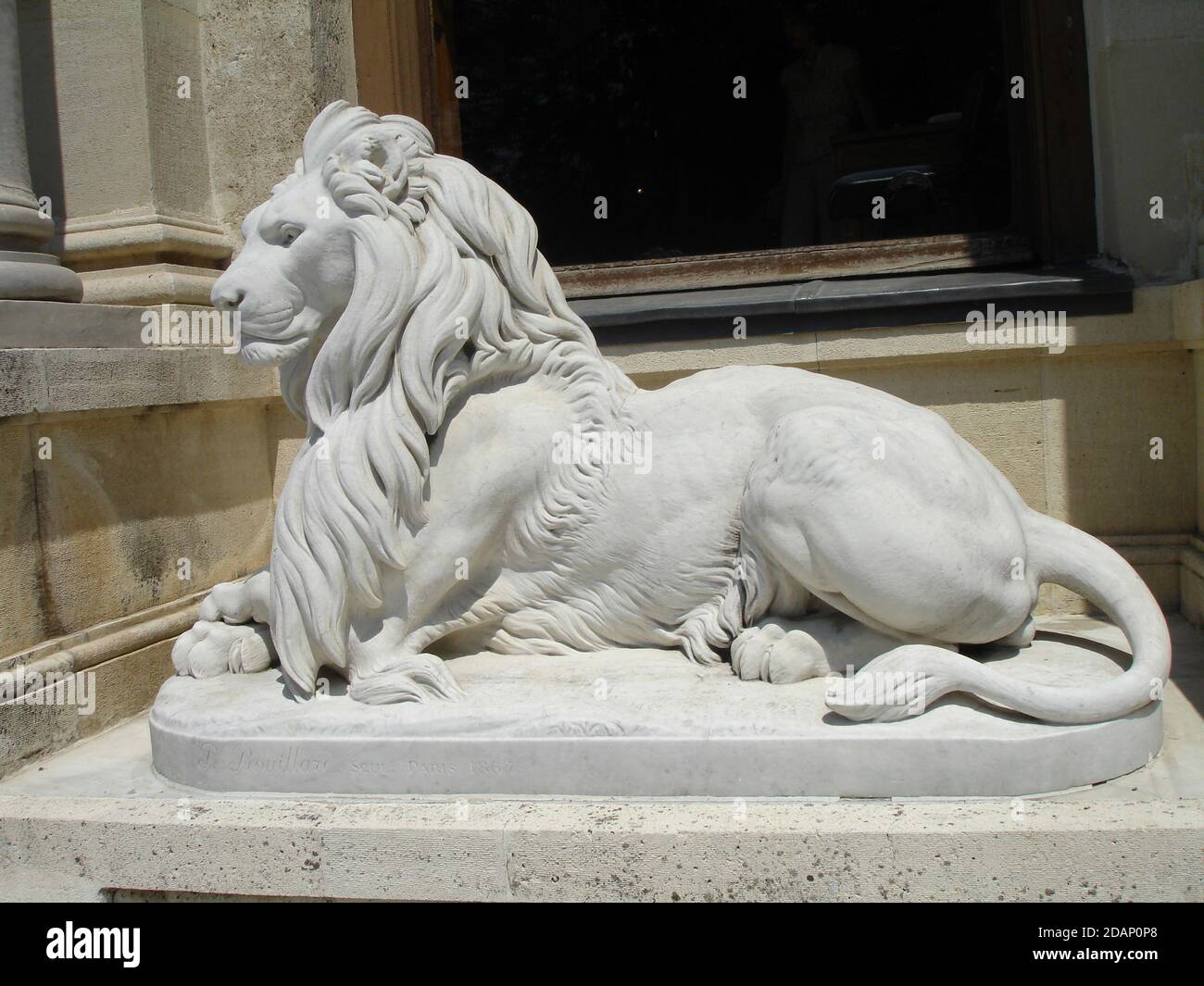 White Lion Statue From Istanbul Stock Photo - Alamy