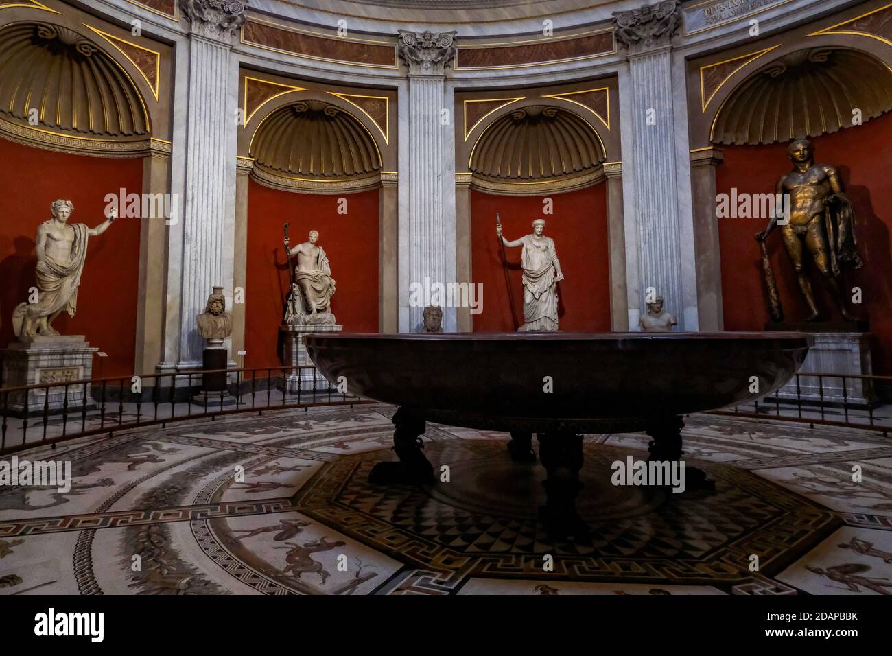 Roman Statues in a Circular Room Inside the Vatican Museum Stock Photo ...