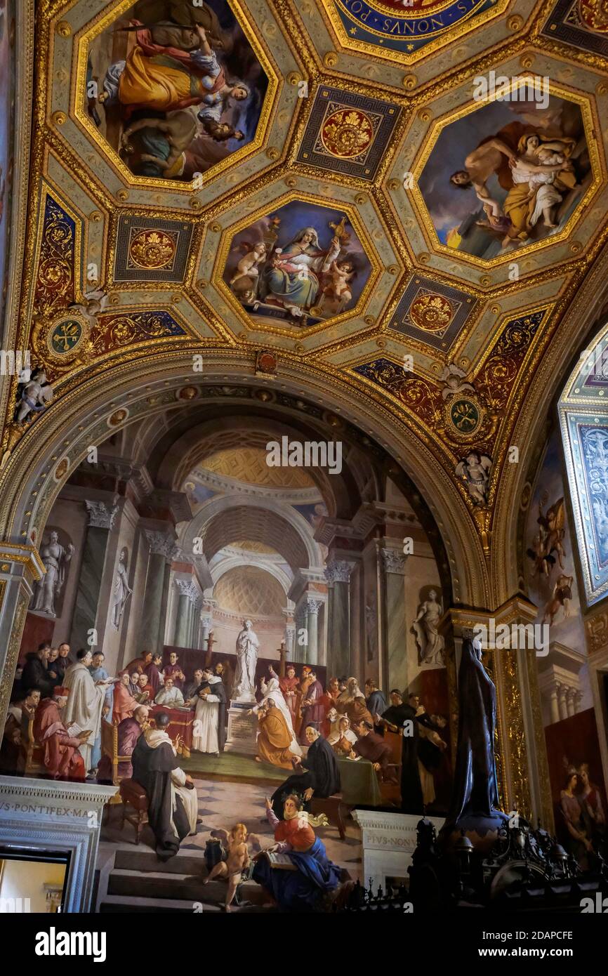 Details of the Beautiful Painting Ceiling - Stanze of Raphael (Raphael ...