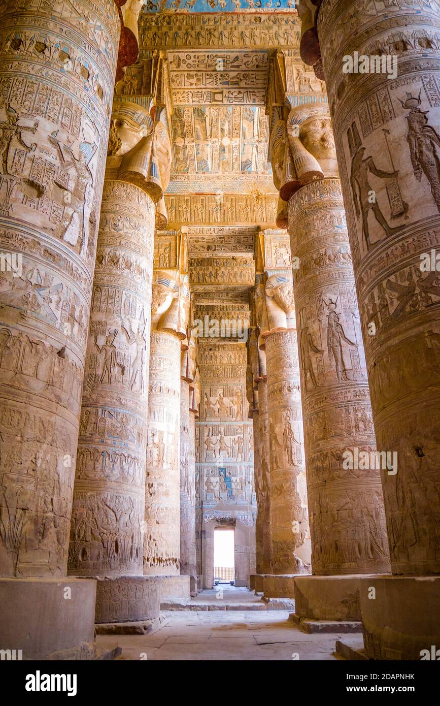 Egyptian temple ceiling hi-res stock photography and images - Alamy