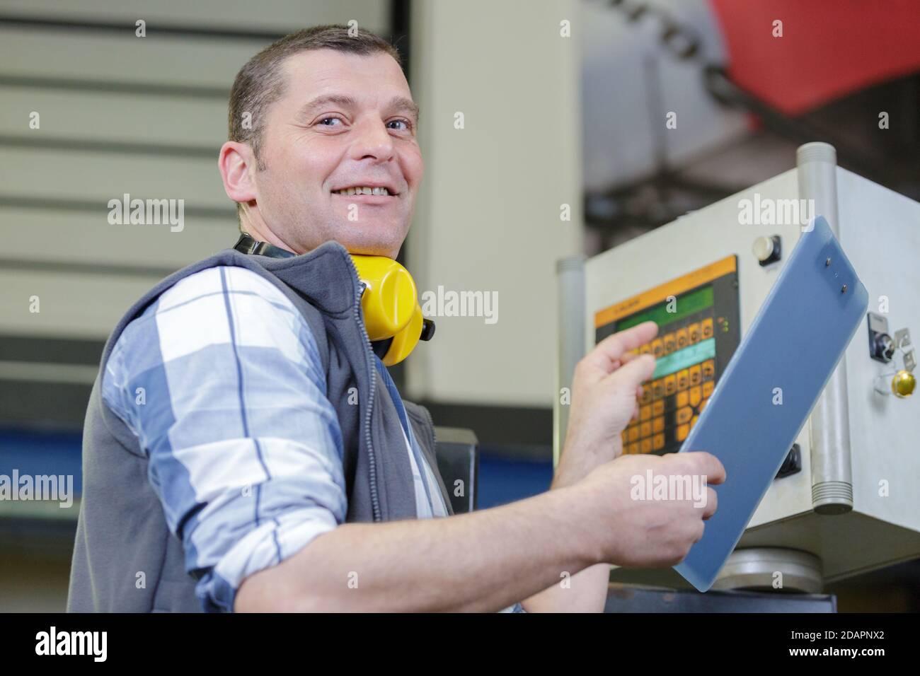 Male operating excavator hi-res stock photography and images - Alamy
