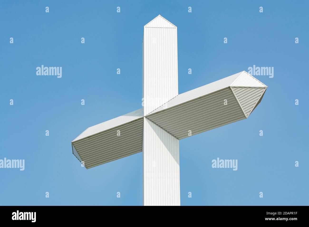Large cross on side of highway. Effingham, Illinois, USA Stock Photo ...