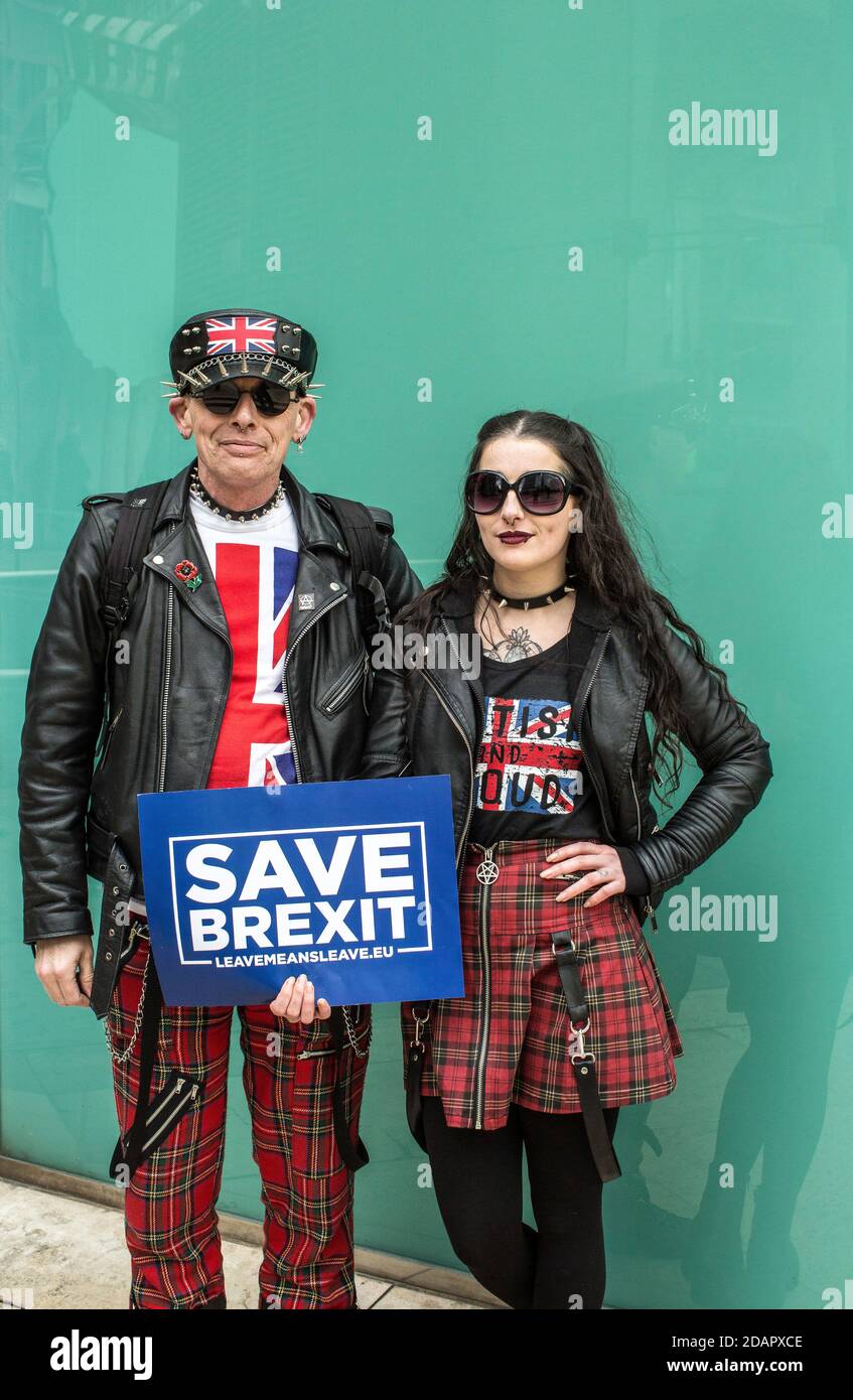 Two punks hi-res stock photography and images - Alamy