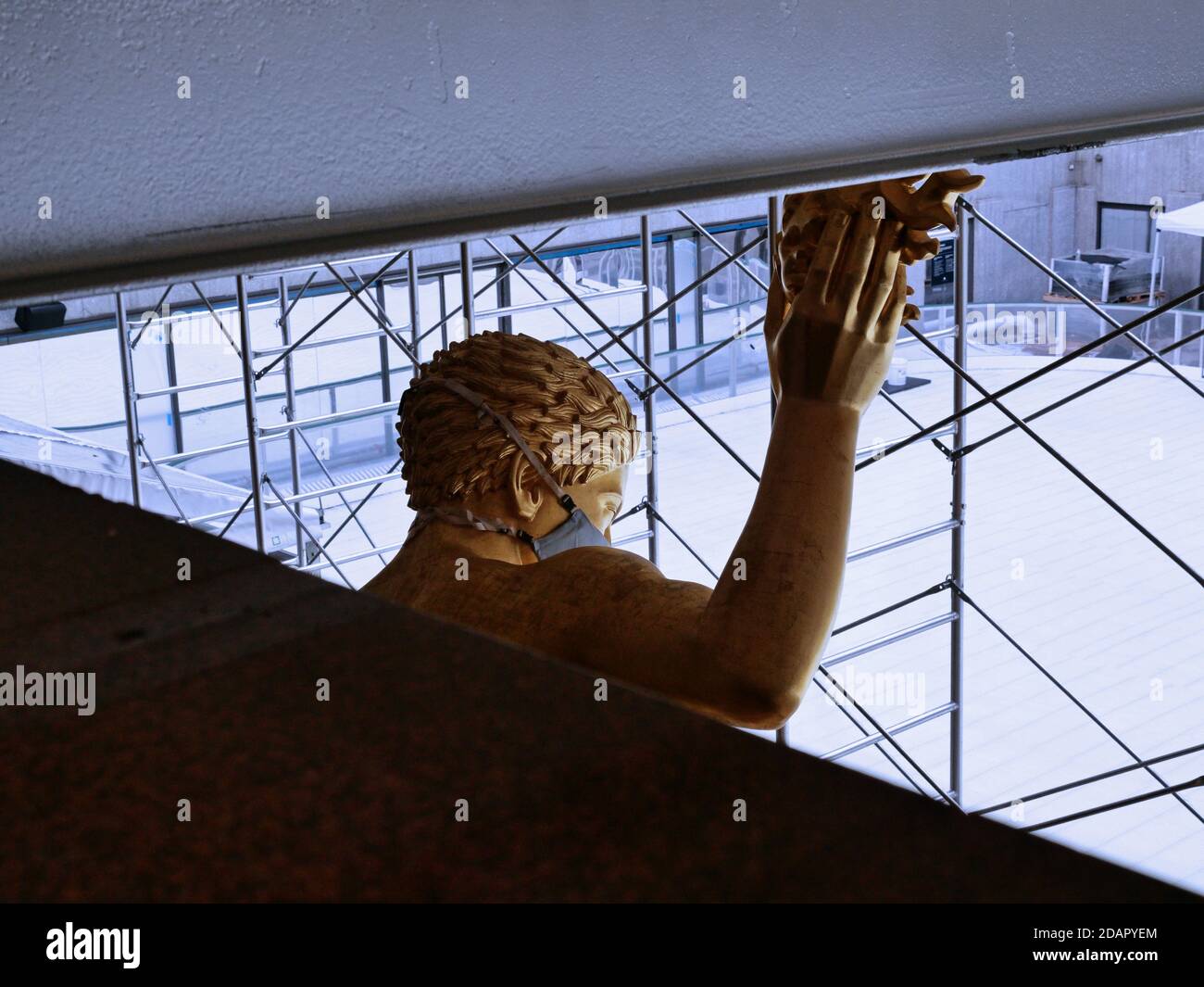Prometheus statue 1934 paul manship hi-res stock photography and images ...