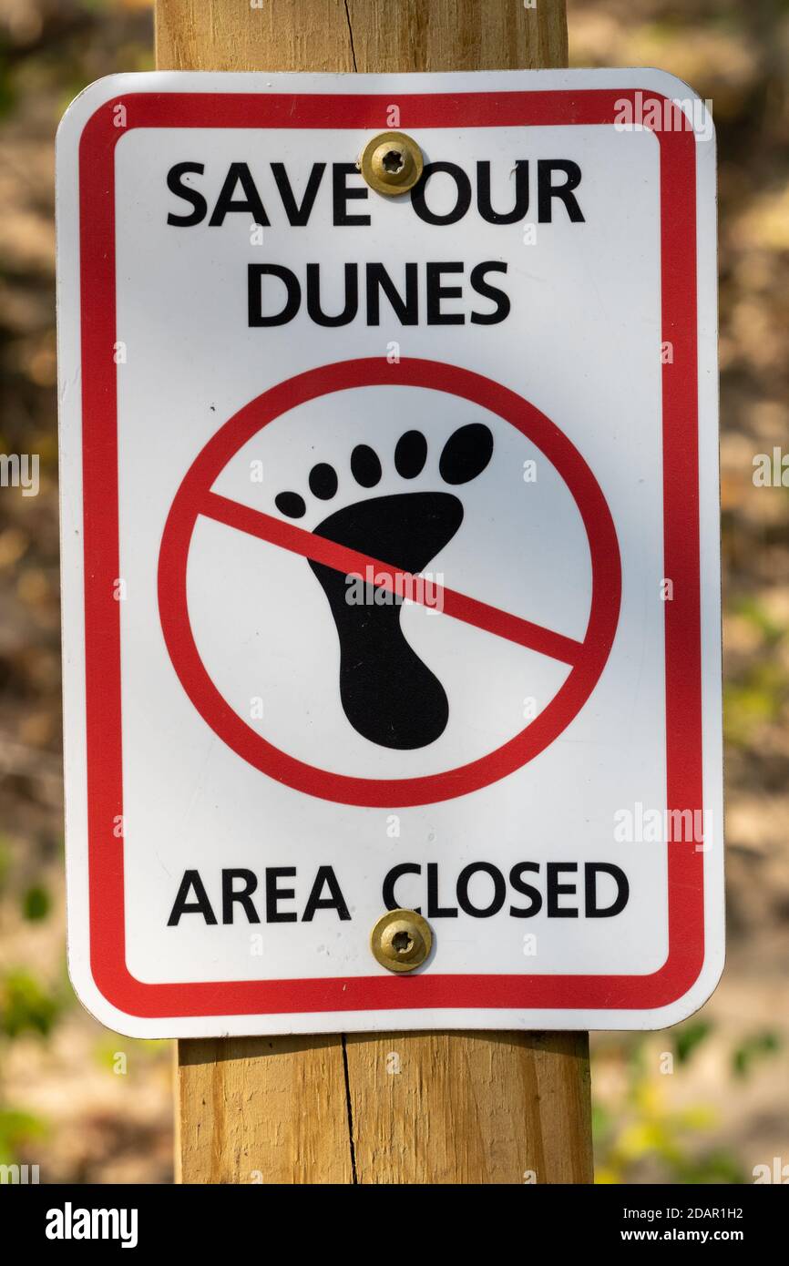 Indiana dunes national park sign hi-res stock photography and images ...