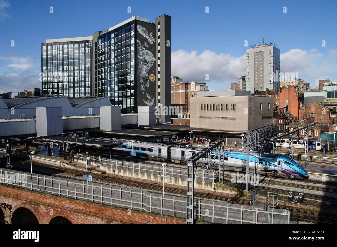 Leeds Railway station Stock Photo - Alamy