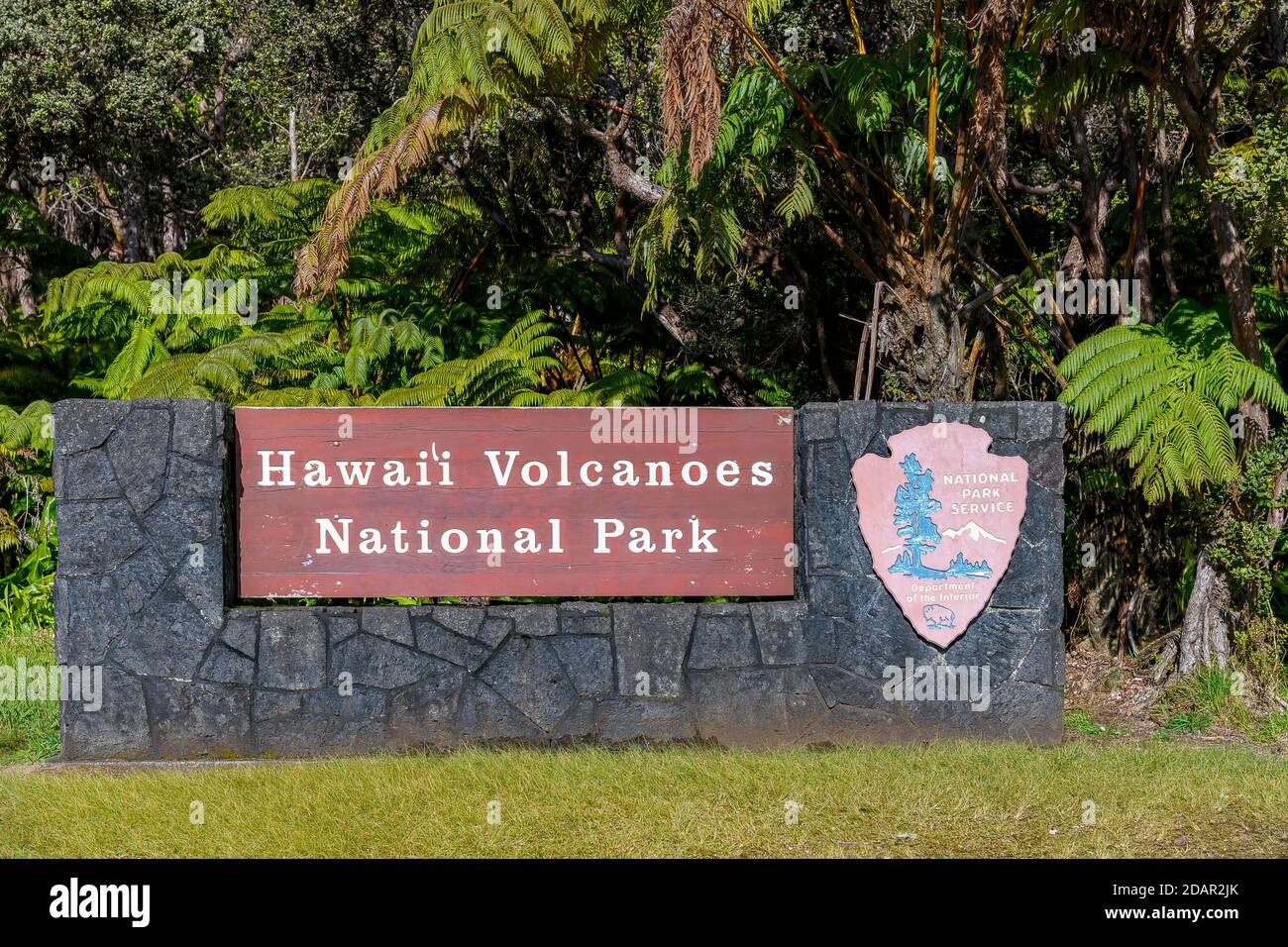 Park entrance, Hawaii, Hawai'i Volcanoes National Park, Big Island ...