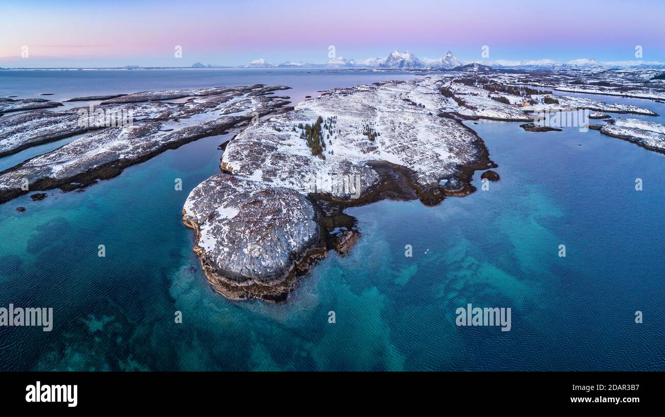 High mountain background hi-res stock photography and images - Alamy