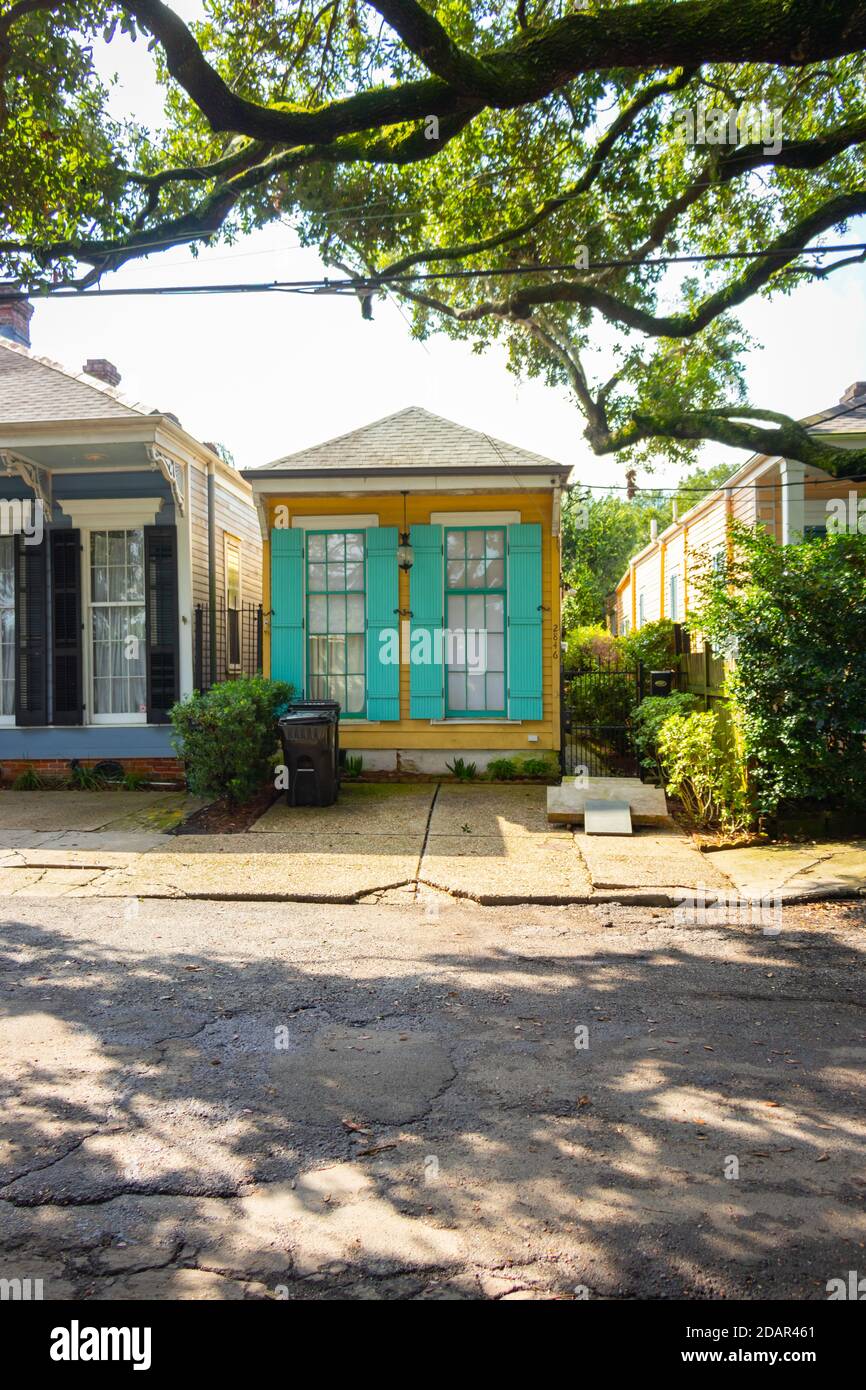 painted shotgun shack house in New Orleans Louisiana Stock Photo - Alamy