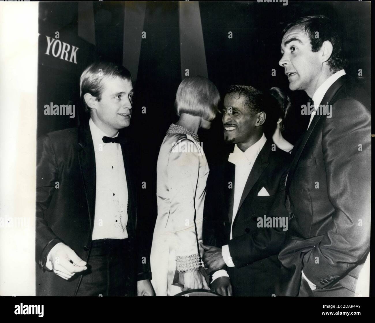 Oct. 10, 1965 - New York, New York, USA - Famous film stars together at ...