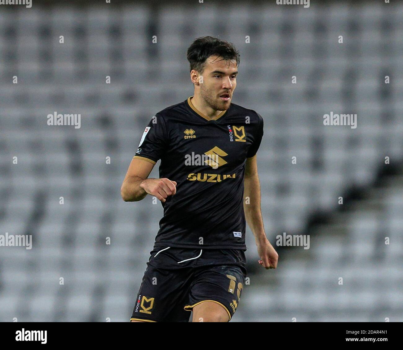 Milton keynes dons scott fraser hi-res stock photography and images - Alamy