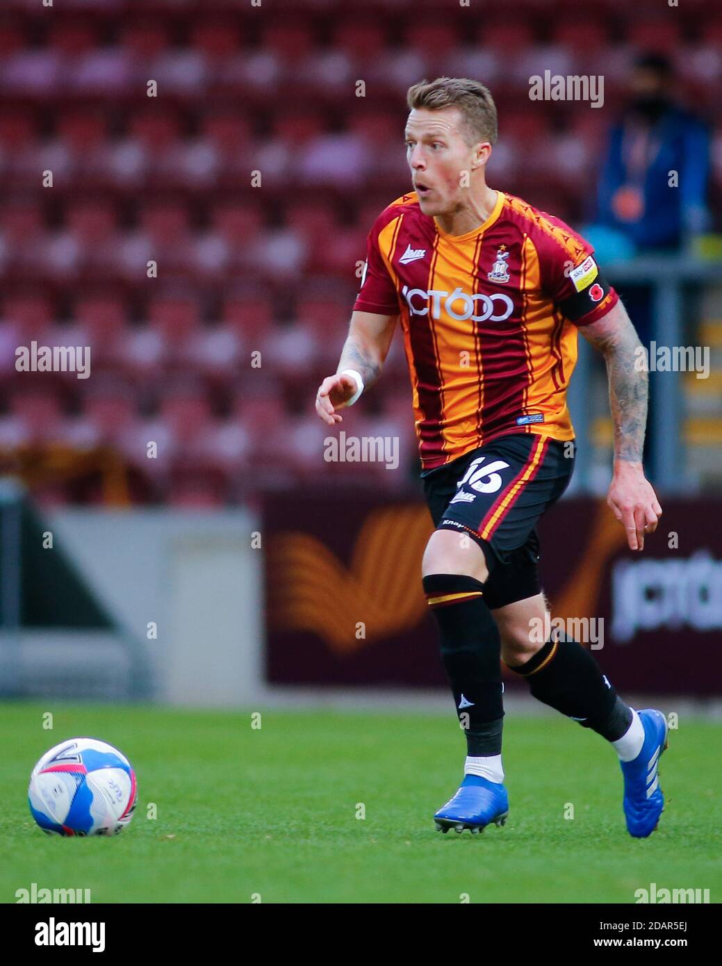 Billy Clarke #16 of Bradford City Stock Photo - Alamy