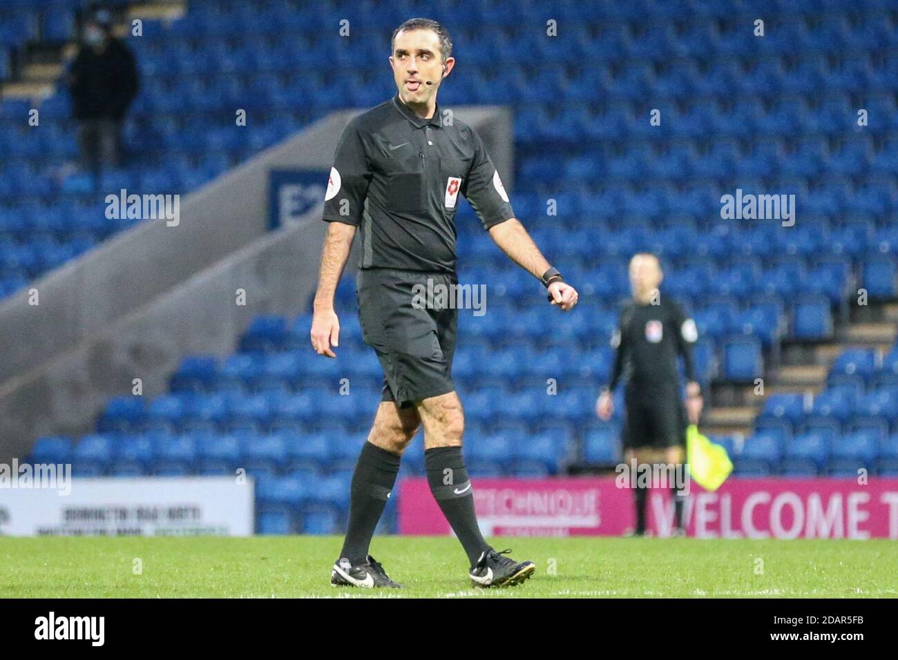 Referee Paul Marsden during the game Stock Photo - Alamy