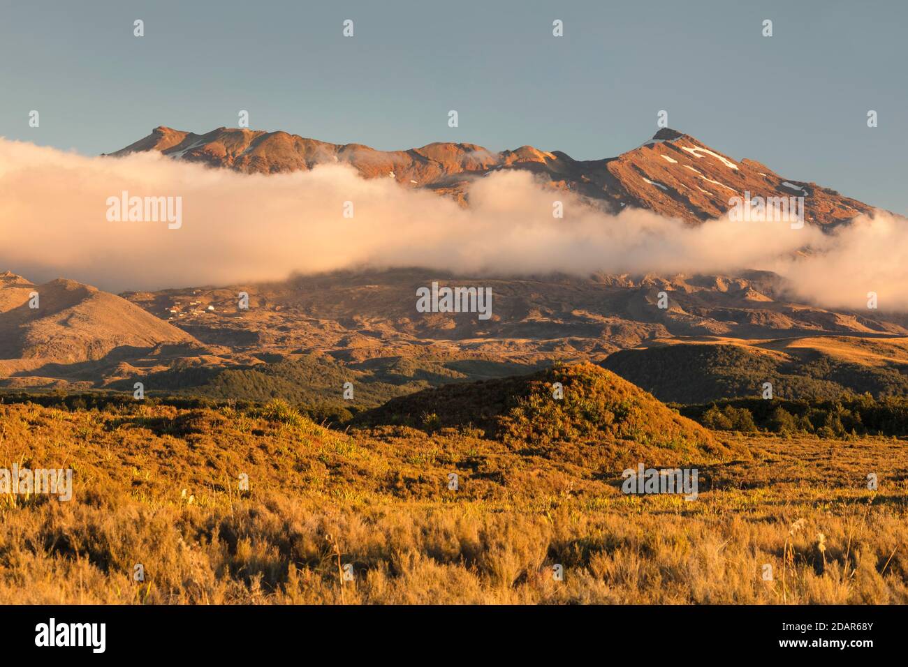 Mount Ruapehu at sunset, Oceania, Tongariro National Park, UNESCO World ...