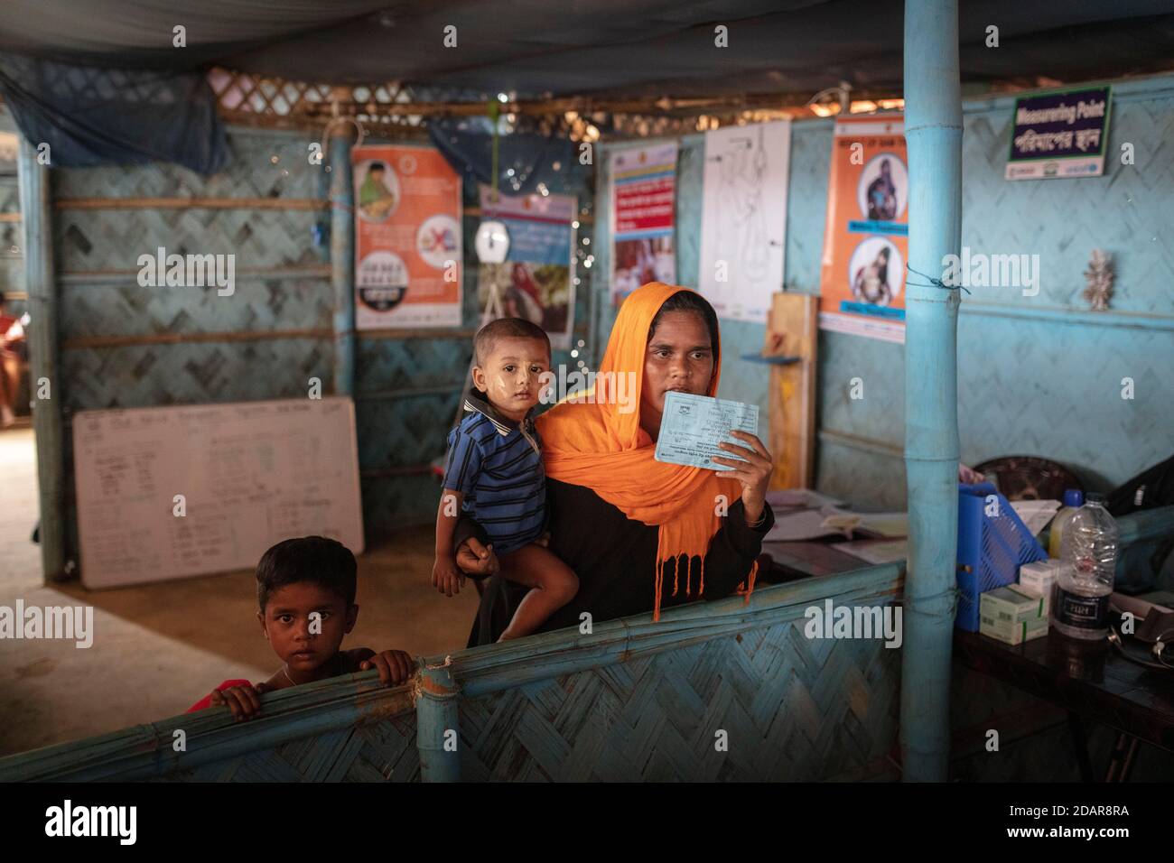 Medical camp hi-res stock photography and images - Alamy