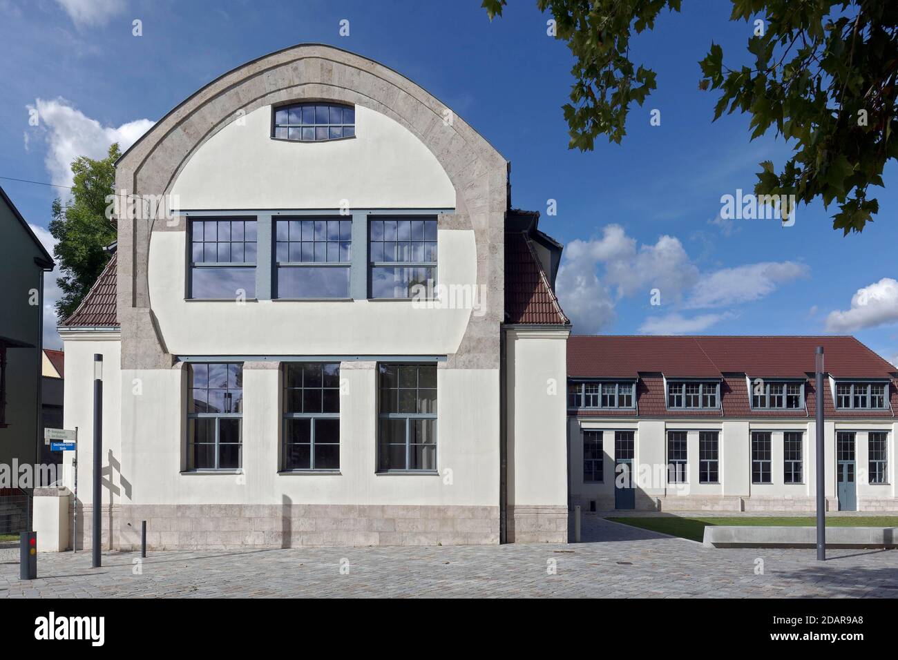 Central school of arts and crafts hi-res stock photography and images ...