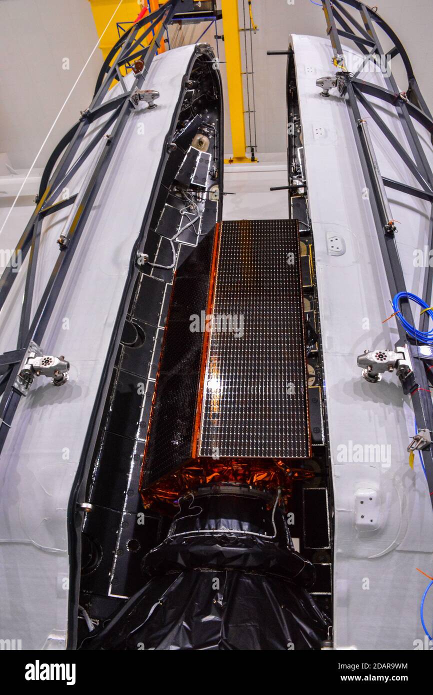 Spacecraft for encapsulation inside its payload fairing hi-res stock photography and images - Alamy