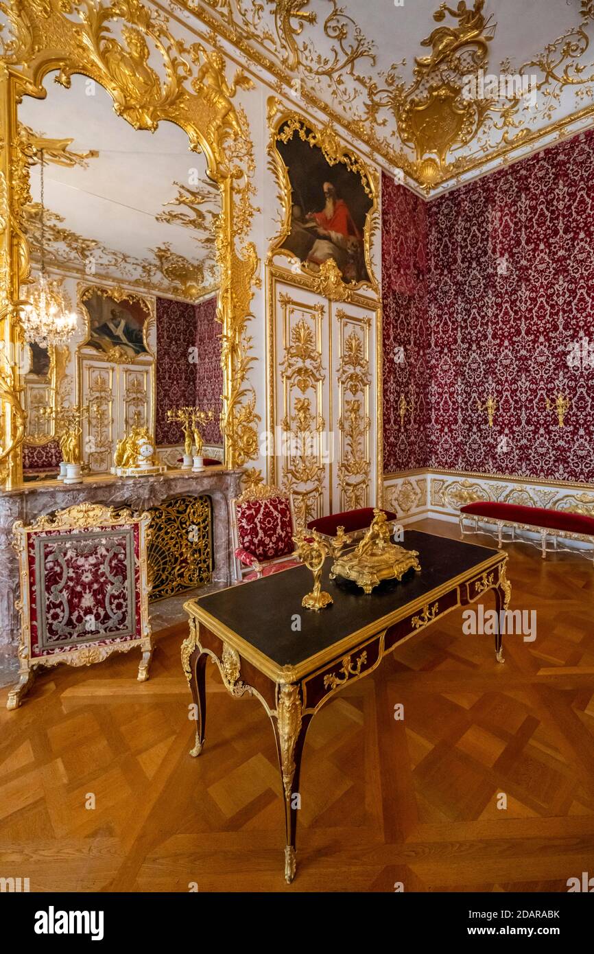Audience room hi-res stock photography and images - Alamy