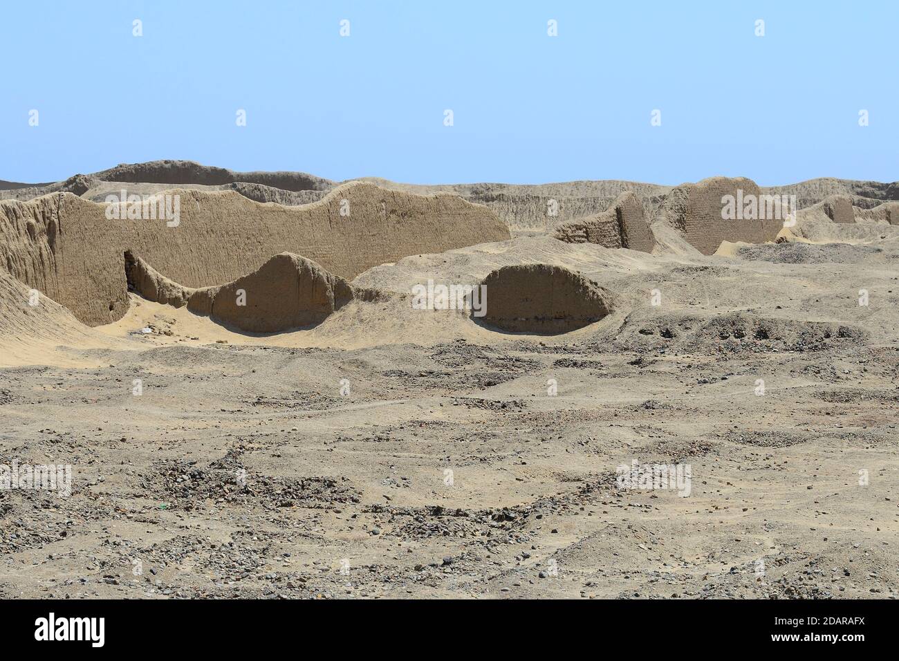 Artistic walls made of mud brick, adobe, ruins of Chan Chan, Trujillo ...