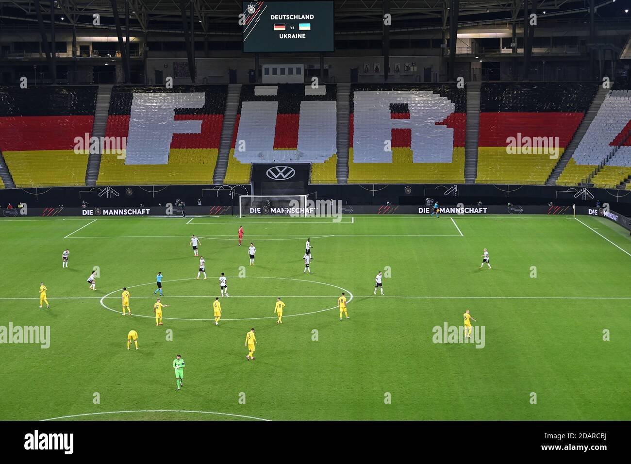 Leipzig, Deutschland. 14th Nov, 2020. Game scene in the empty Red Bull ...