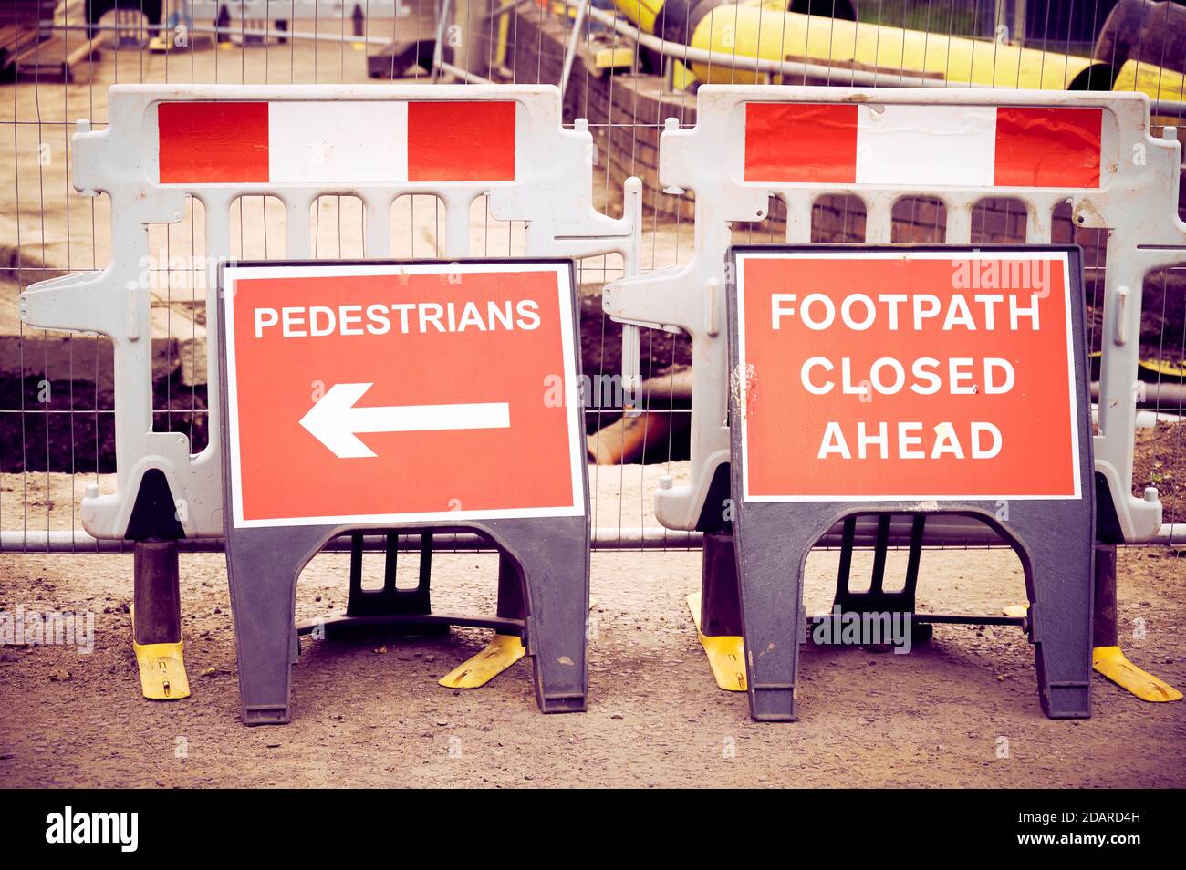 Footpath closed sign for pedestrian safety from road construction Stock ...