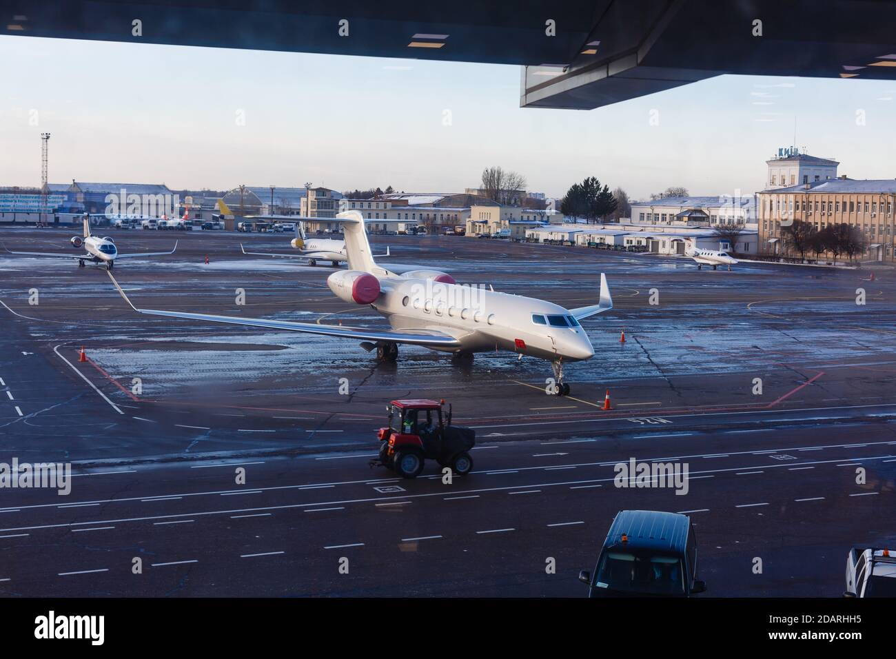 Commercial airplane parking at the airport Stock Photo - Alamy
