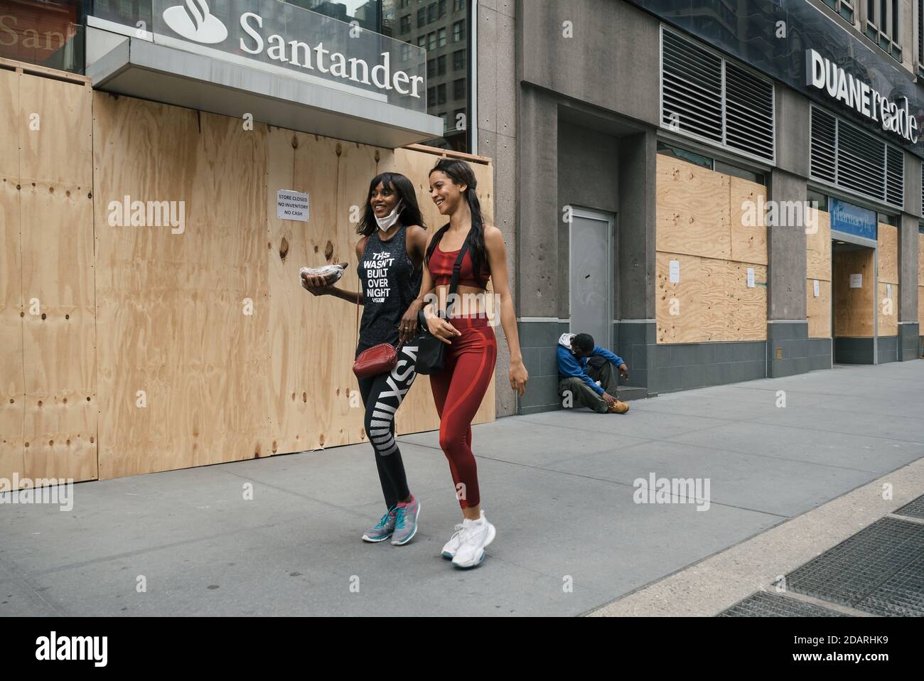 Usa bank women hi-res stock photography and images - Alamy