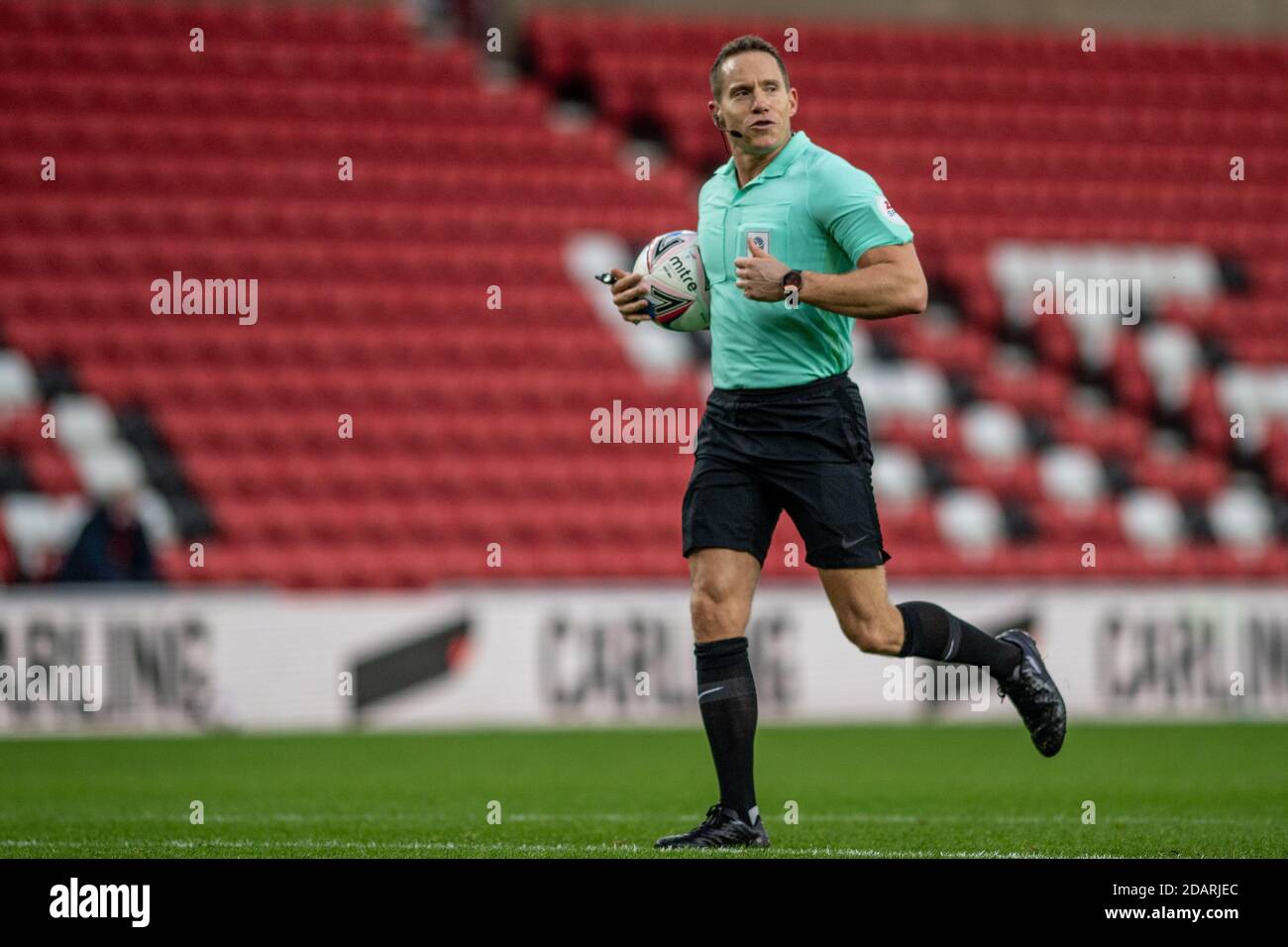 Steve martin referee hi-res stock photography and images - Alamy