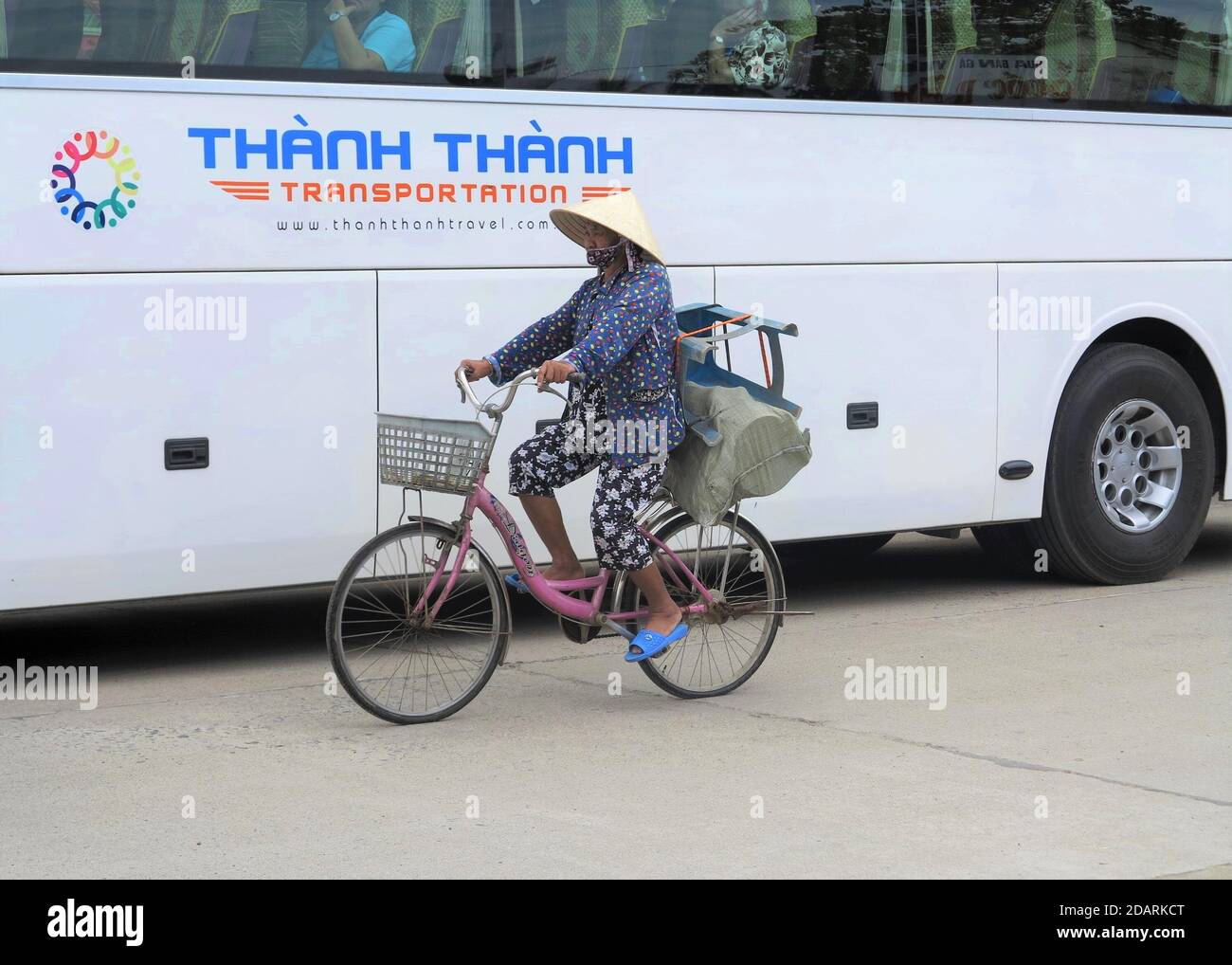 Vietnamese bus hi-res stock photography and images - Alamy