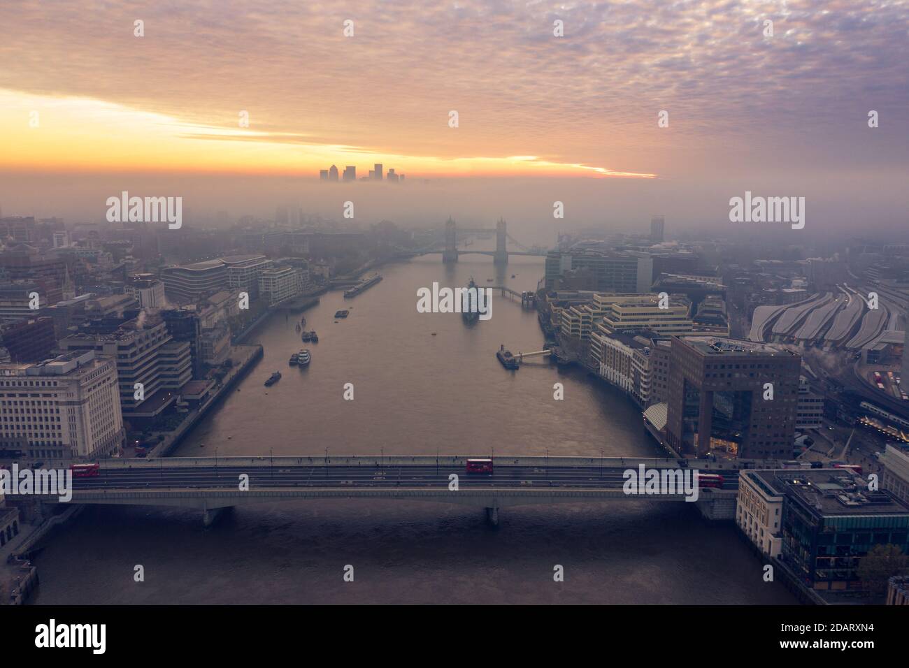 English skyline at twilight hi-res stock photography and images - Alamy