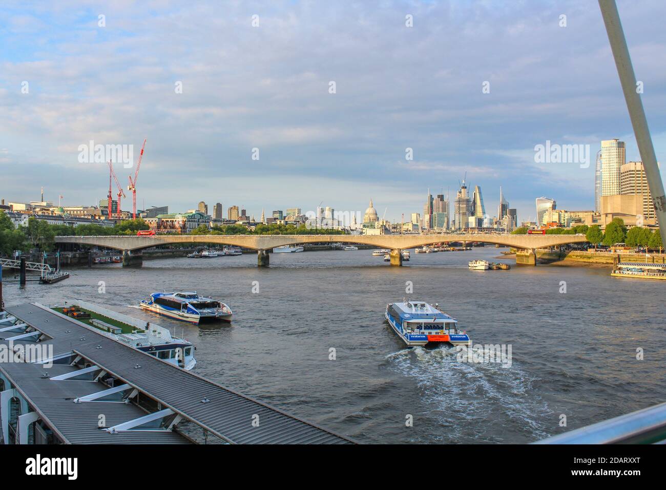 Rivers in the uk landscape hi-res stock photography and images - Alamy