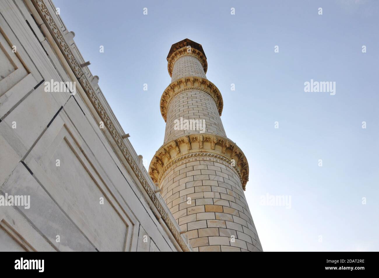 Taj mahal dome interior hi-res stock photography and images - Alamy