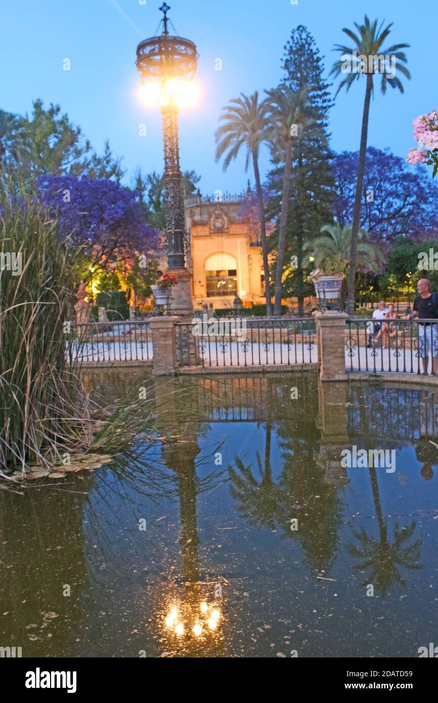Parc luisa maria hi-res stock photography and images - Alamy