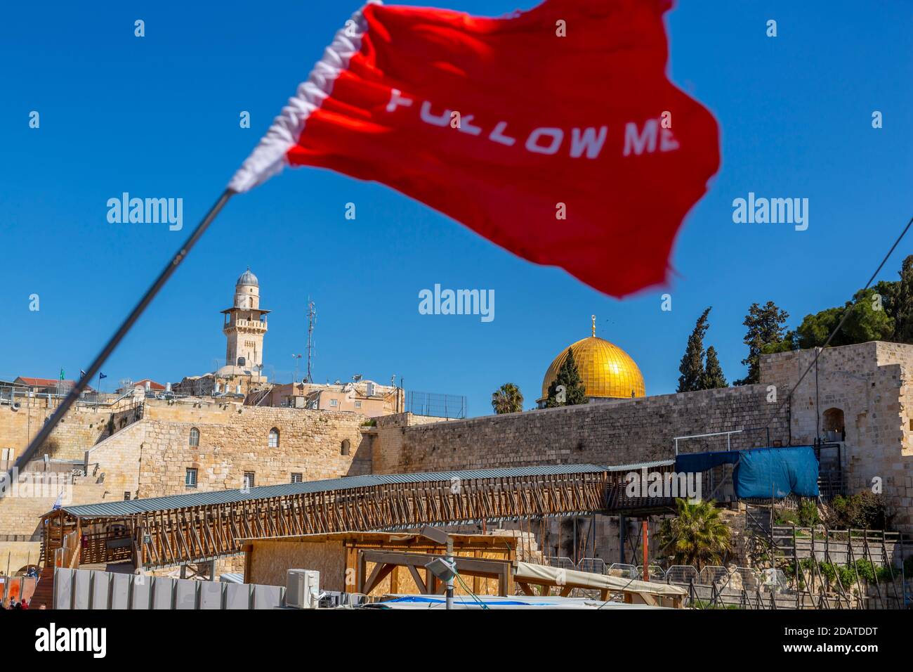 Tour guide flag hi-res stock photography and images - Alamy