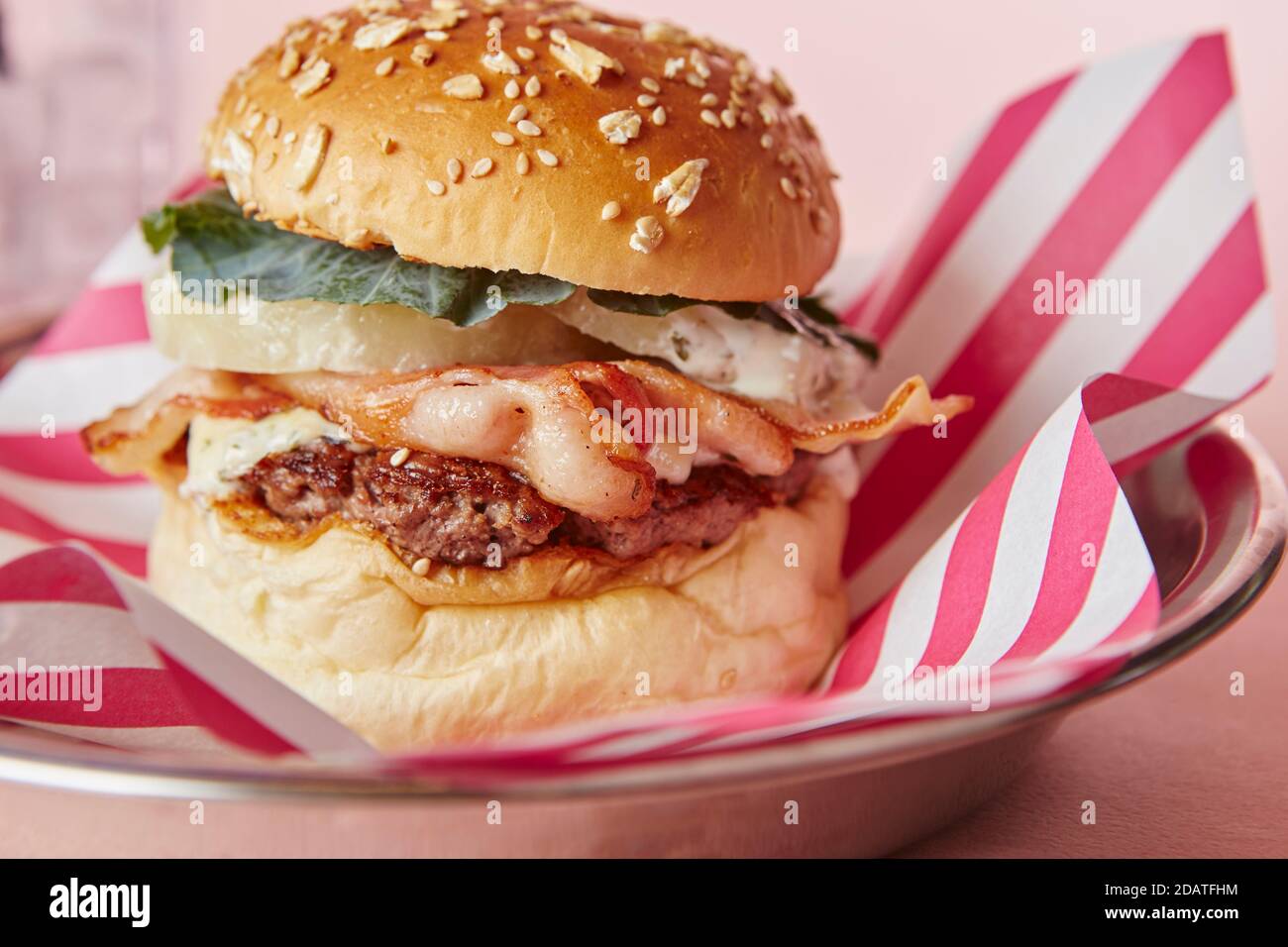 Close up burger beef patty hi-res stock photography and images - Alamy