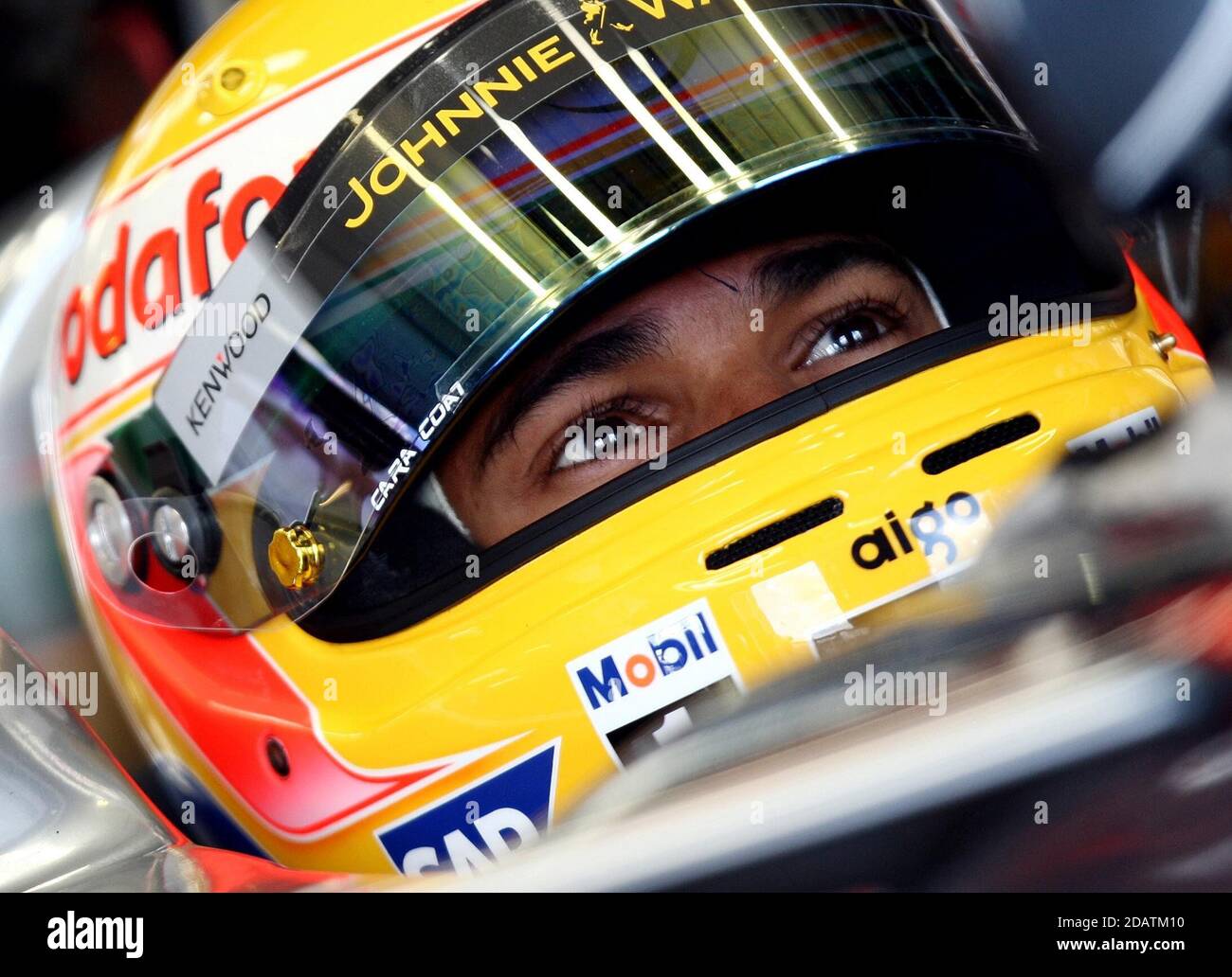 Lewis hamilton 2008 silverstone hi-res stock photography and images - Alamy