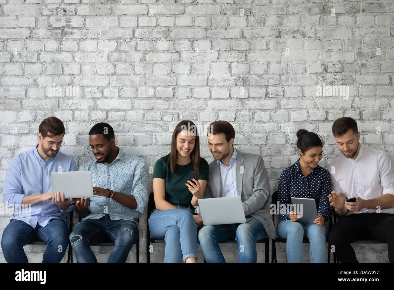 Sharing information hi-res stock photography and images - Alamy