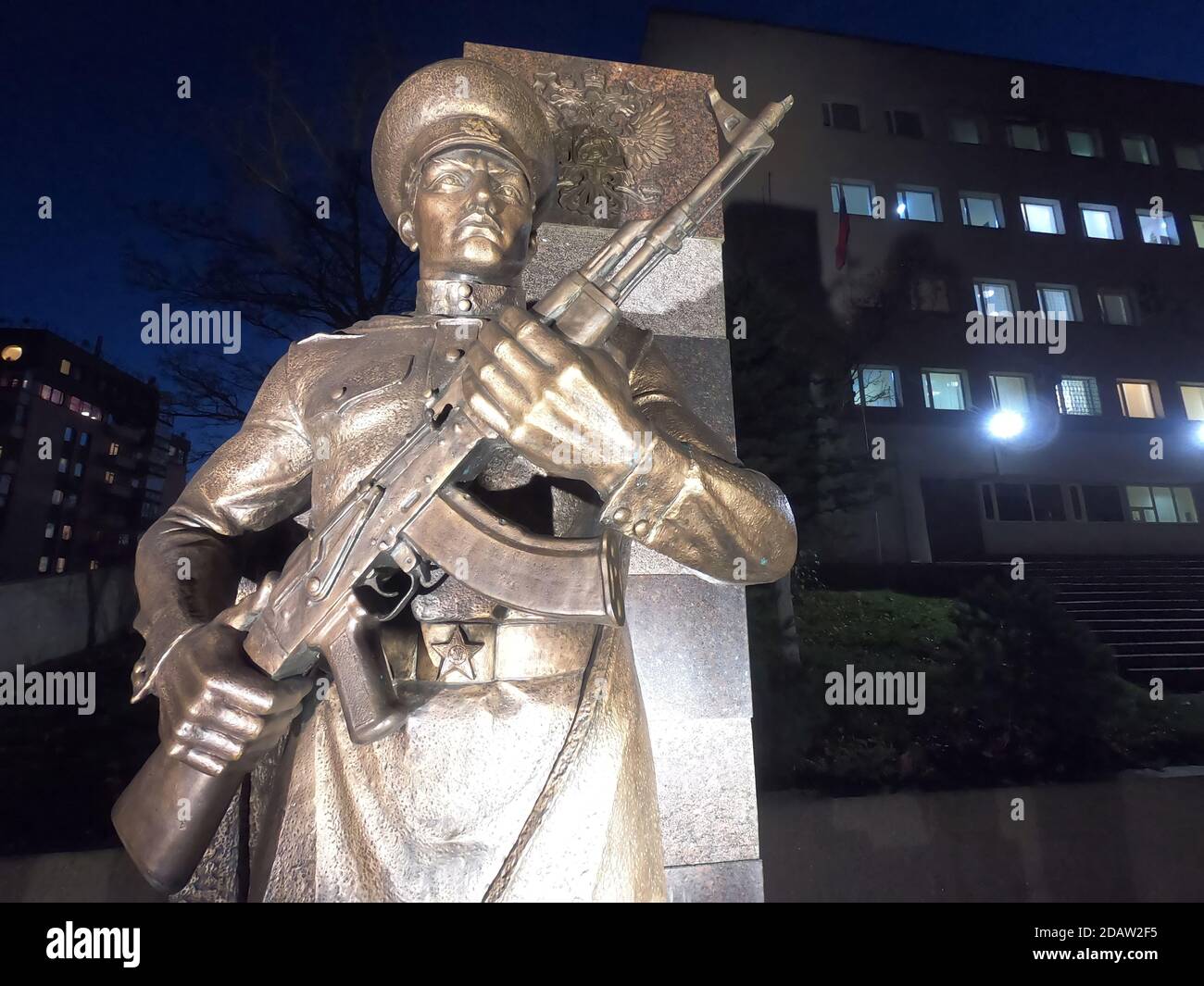 Sculpture of soldier with a machine gun hi-res stock photography and ...