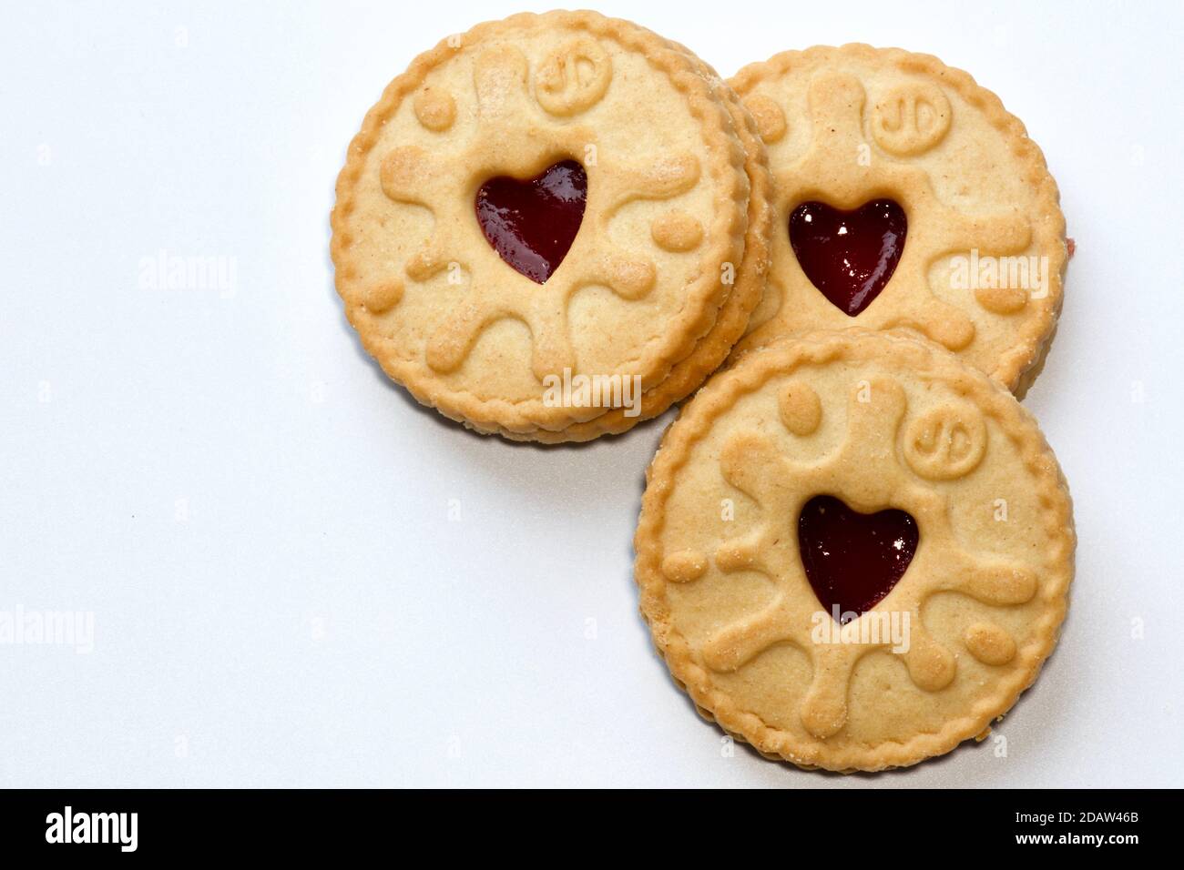 Jammie dodger biscuit hi-res stock photography and images - Alamy