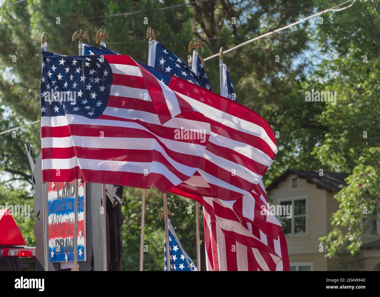 4th of july crowd waving usa flags hi-res stock photography and images ...