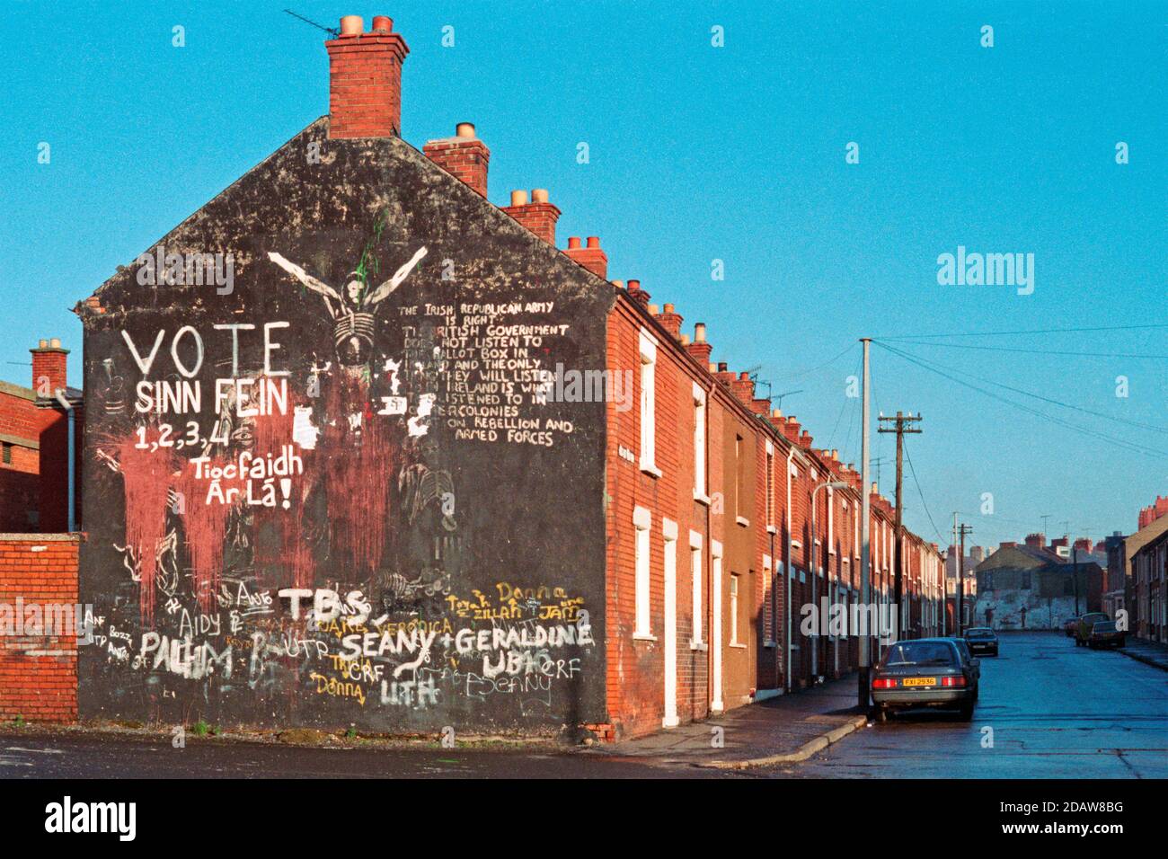 Belfast 1980s street hi-res stock photography and images - Alamy