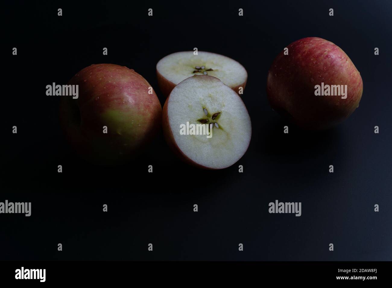 Star shape in the middle of the apple Stock Photo - Alamy
